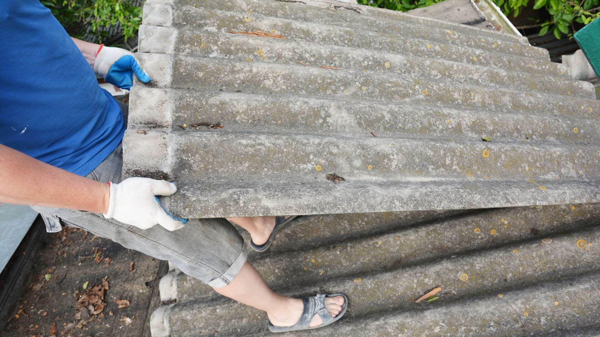 ᐅ PVC Asbest erkennen: So sehen Sie asbesthaltige Bodenbeläge